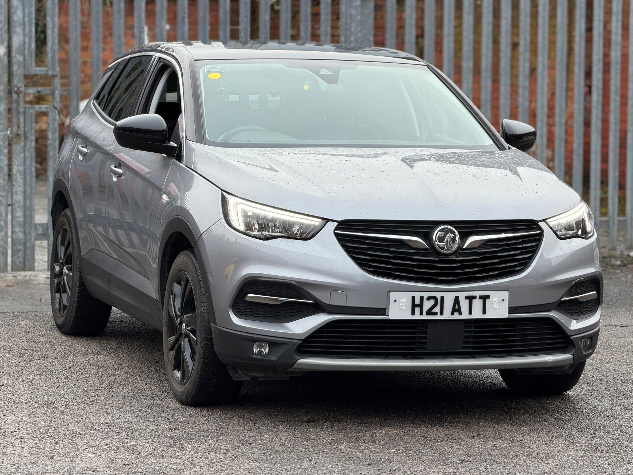 Used 2021 Vauxhall Grandland X 1.2 Turbo SRi Nav Auto Euro 6 (s/s) 5dr ...